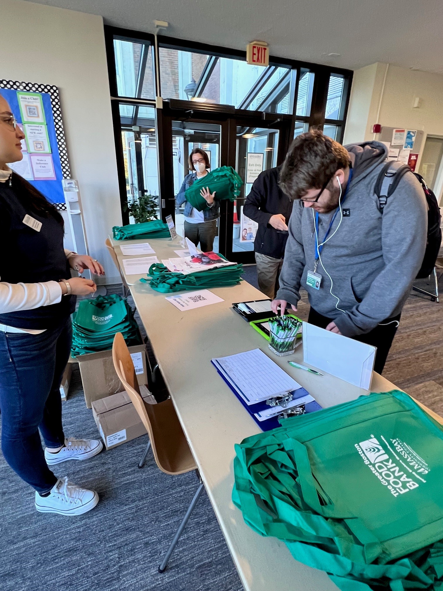 Mass Bay Mobile Market | The Greater Boston Food Bank